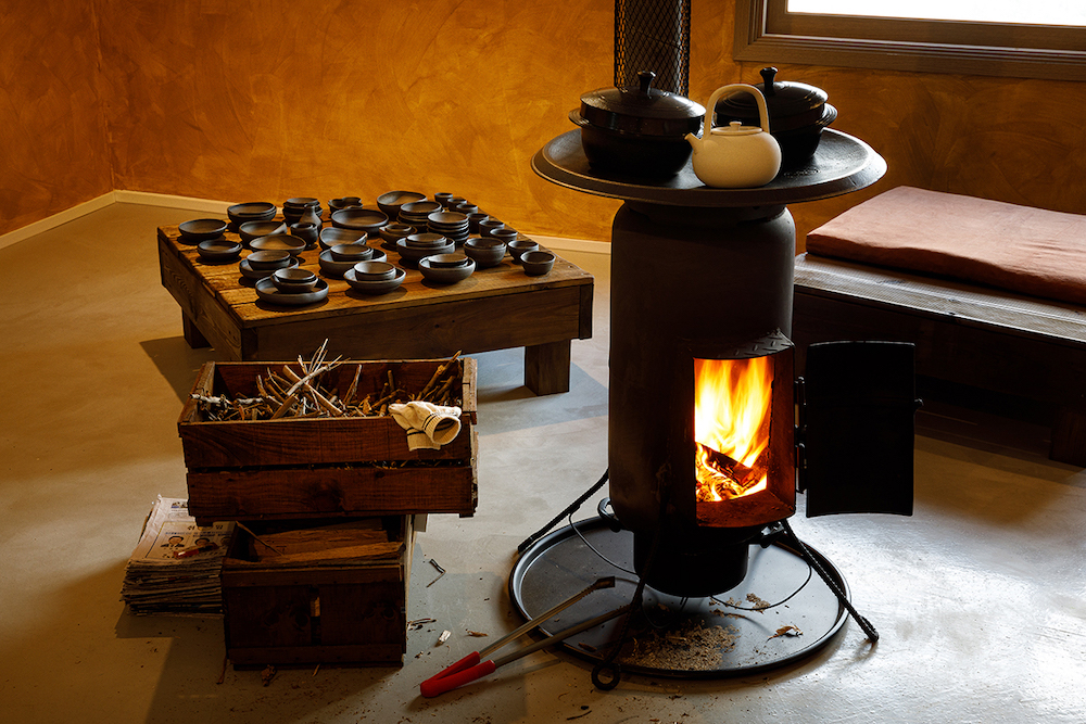 Alumna Yujin Lee ’15 and Professor Rirkrit Tiravanija Participate in ...